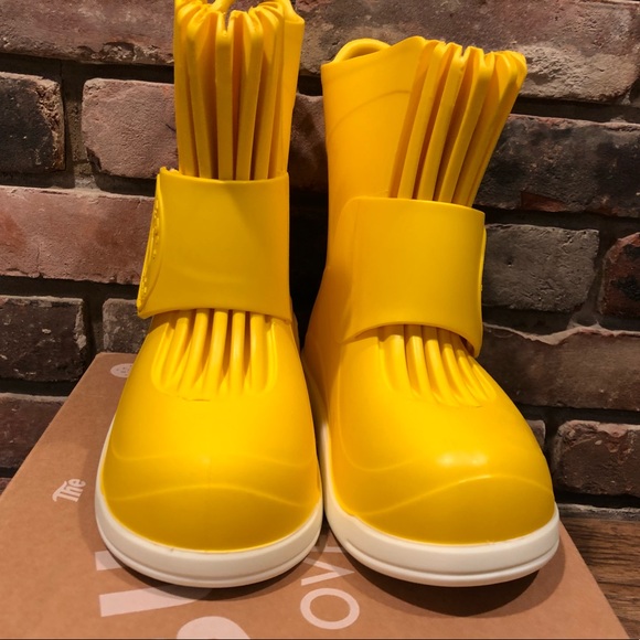 Butler | Shoes | Butler Waterproof Rain Boot Overboot Nib Emperor ...